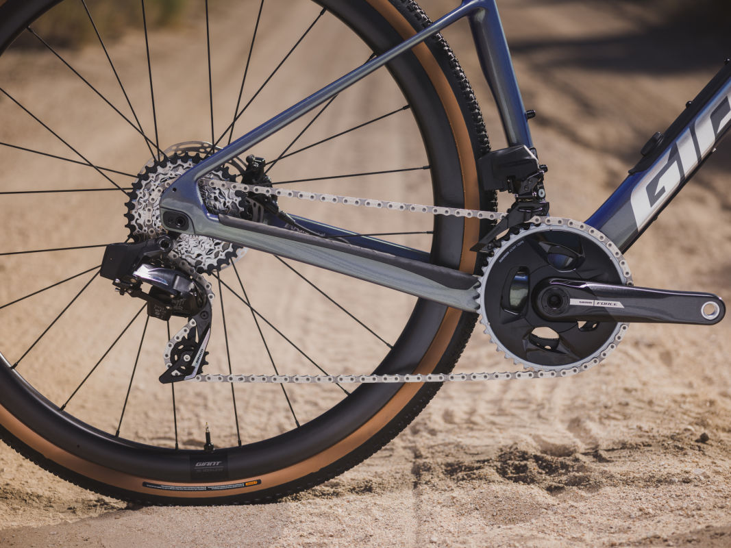 2025 Giant Revolt Advanced Pro 0